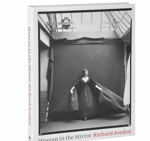 Книга "Woman in the mirror." Richard Avedon