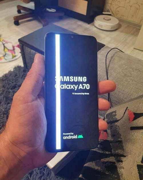 Дисплей Samsung A70.Дефект
