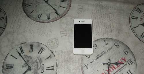 Телефон iPhone 4S 64GB White