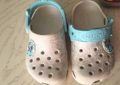 Crocs 6/7