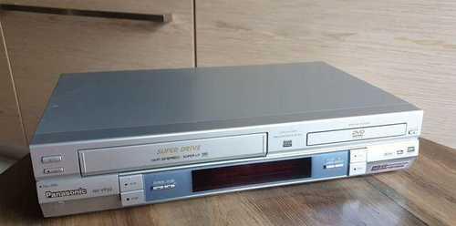 DVD / VHS-плеер Panasonic NV-VP32EE