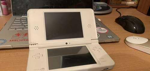 Nintendo DSI XL белая