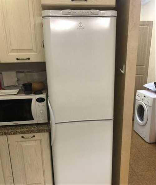 Холодильник Indesit C236G.016