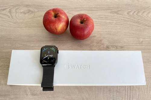Apple Watch 4 Stainless Steel 44mm Milanese Loop