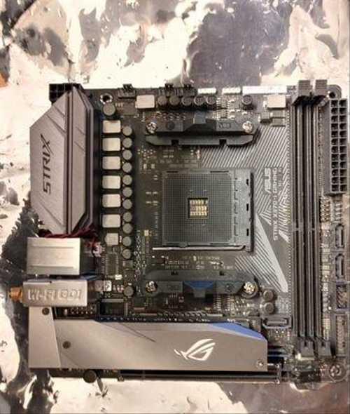 Asus Strix X370-i Socket AM4 Mini-ITX