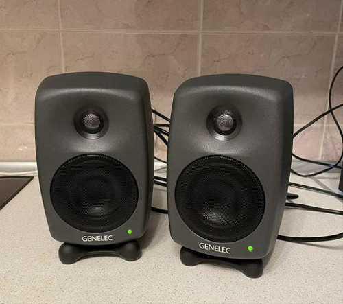 Студийный монитор Genelec 8020D