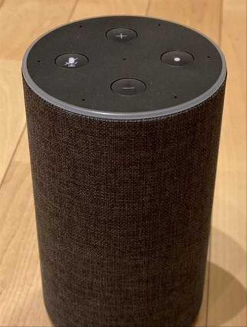 Умная клонка Amazon Echo