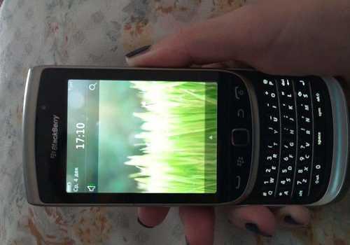 Телефон BlackBerry torch 9810