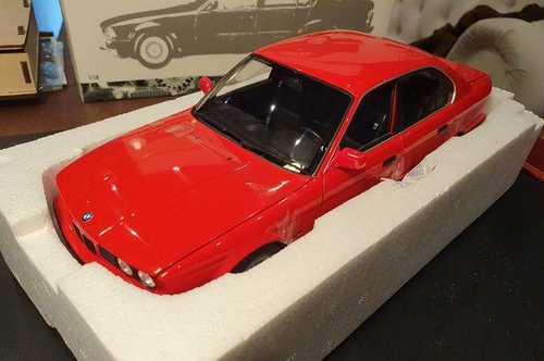 1:18 Minichamps BMW 535i E34 Red