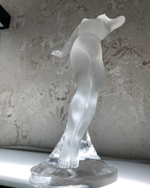 Lalique Dancer Arm out