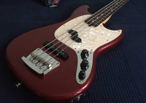 Fender Mustang Bass American Performer