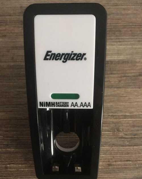 Зарядное устройство Energizer