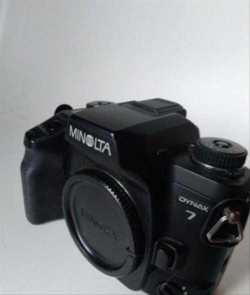 Плёночная зеркальная фотокамера Minolta Dynax 7