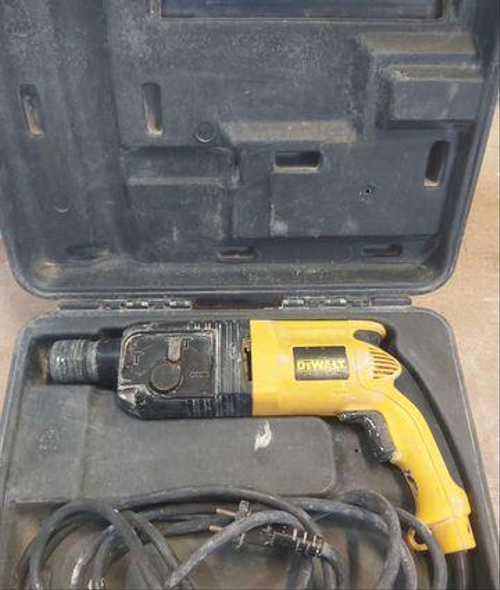 Перфоратор dewalt D25003