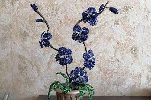 Декоративный цветок из биссера