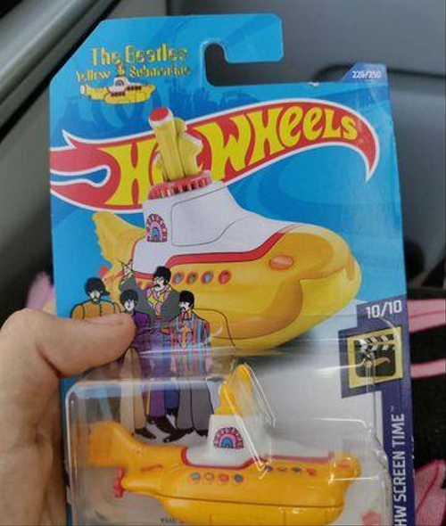 Hot wheels the beatles yellow submarine Treasure H