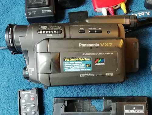 Видеокамера Panasonic VX7