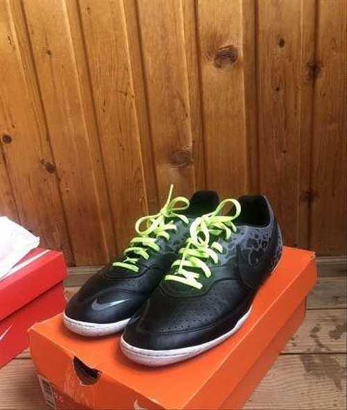 Футзалки Nike Elastico II