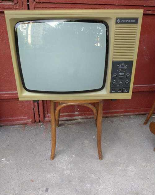 Телевизор чёрно белый Рекорд 350