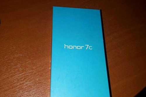 Телефон Honor 7c 3/32gb