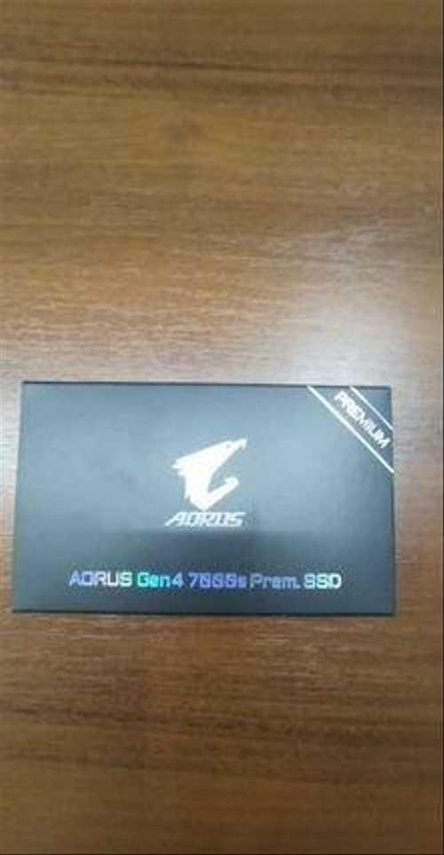SSD) Gigabyte aorus Gen4 7000s Premium, SSD, 1 TB
