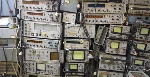 Радиодетали, платы, транзисторы