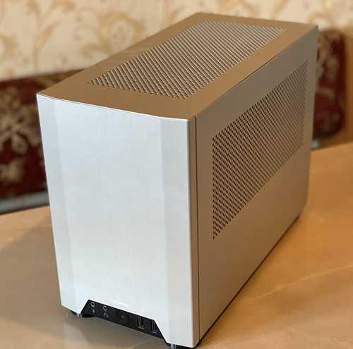 Корпус Ncase M1 Silver Mini-ITX