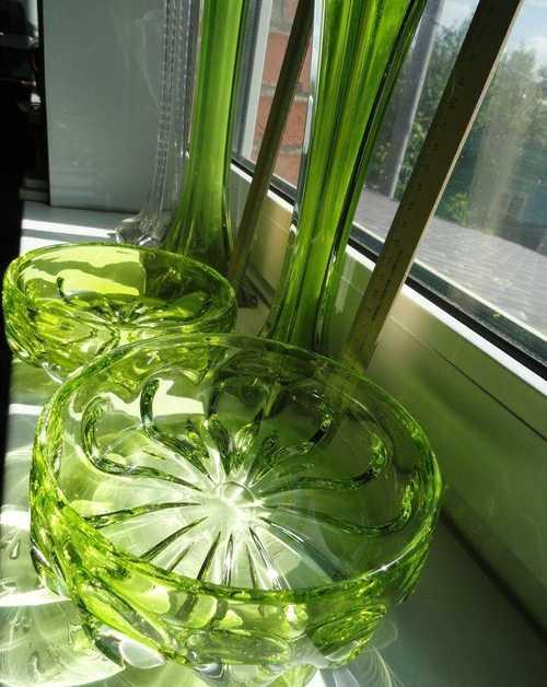 Зеленое стекло вазы берц. конфетницы-салатники