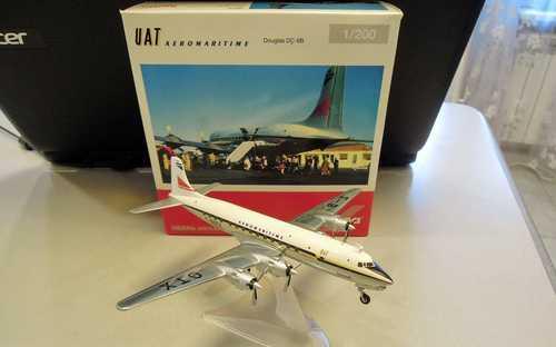 Модель самолёта DC-6 из металла, масштаб 1/200