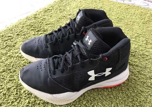 Баскетбольные кроссовки Under Armour, Jet, 4Y