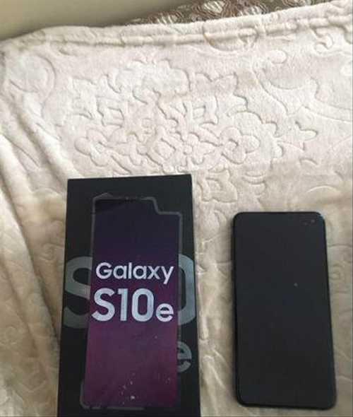 Телефон Samsung gelaxy s10e
