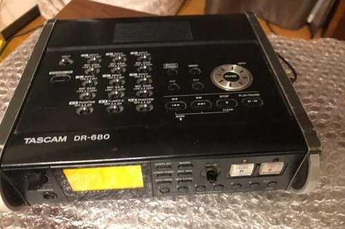 Tascam DR-680 аудио рекордер