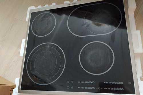 Продам варочную панель Electrolux EHS 60210х