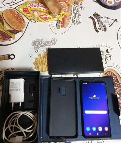 Мобильный телефон samsung