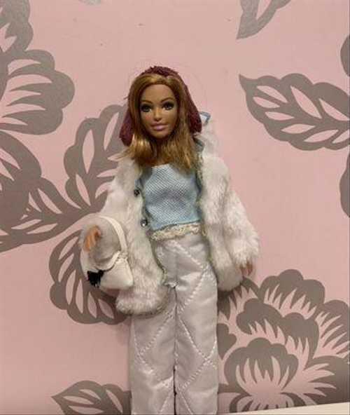 Кукла Барби Barbie Зимняя коллекция коньки