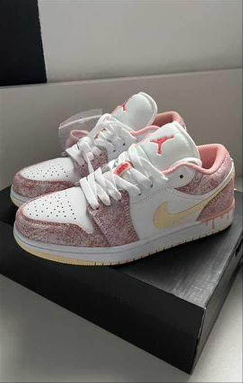 Кроссовки nike air jordan 1 low SE Pink