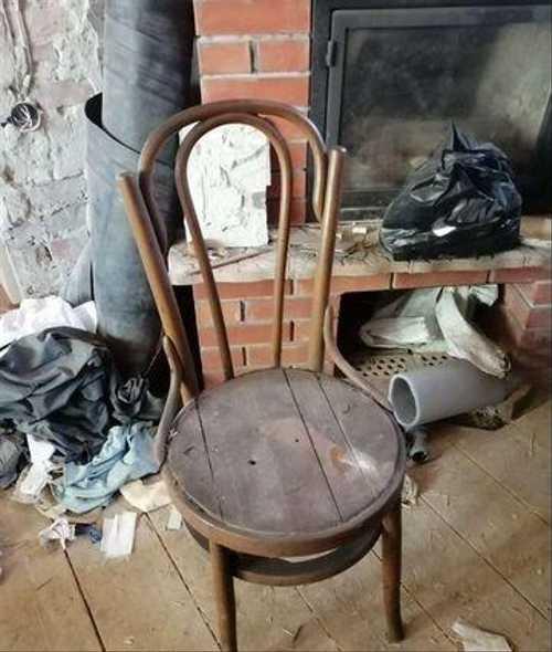 Старинный стул тонет