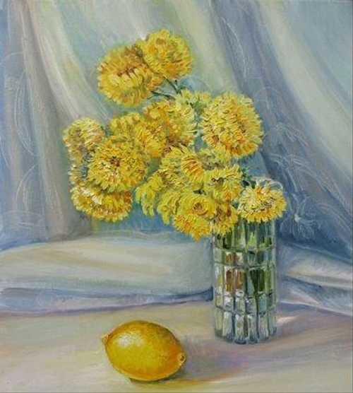 Картина маслом"Натюрморт с хризантемами и лимоном"