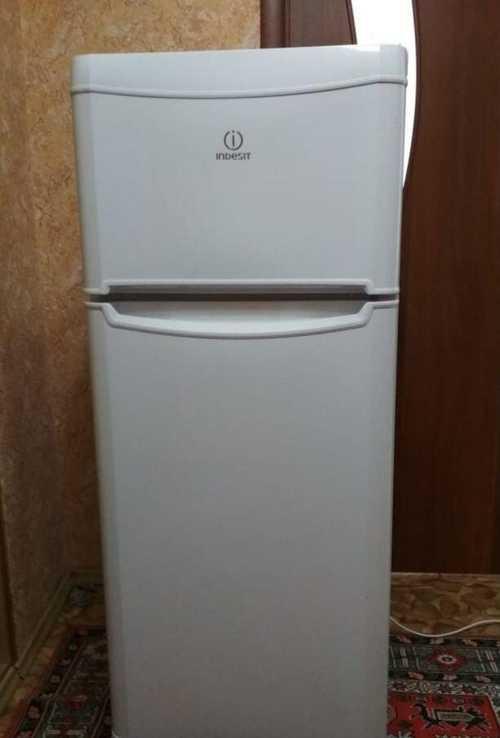 Холодильник Indesit T14R