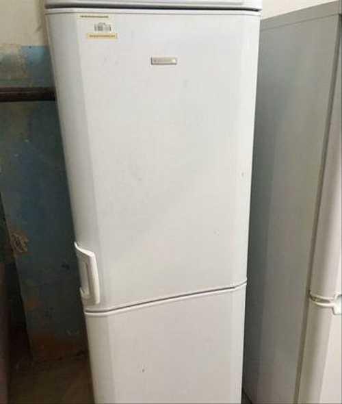 Холодильник Electrolux ERB30090W