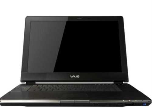 Sony 17.3" с огромным дисплеем