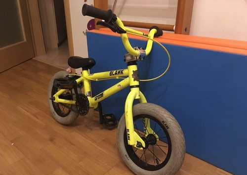 Детский велосипед bmx 12 Blank Spark