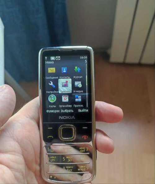 Телефон Nokia 6700