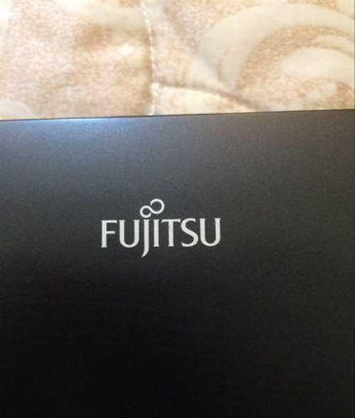 Продам ноутбук Fujitsu AH 512