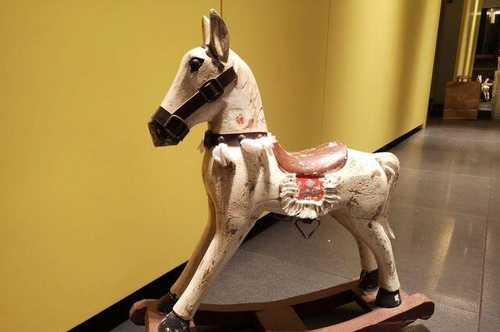 Лошадка-качалка декоративная