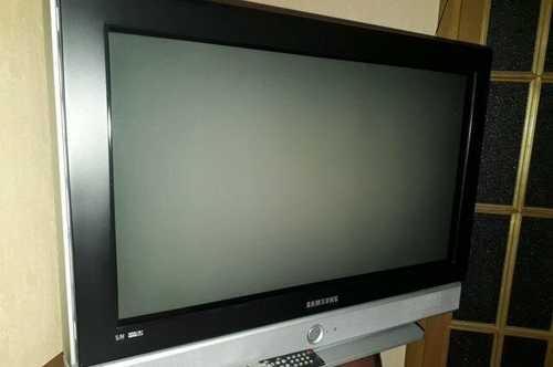 Телевизор samsung ЭЛТ 32" с плоским экраном