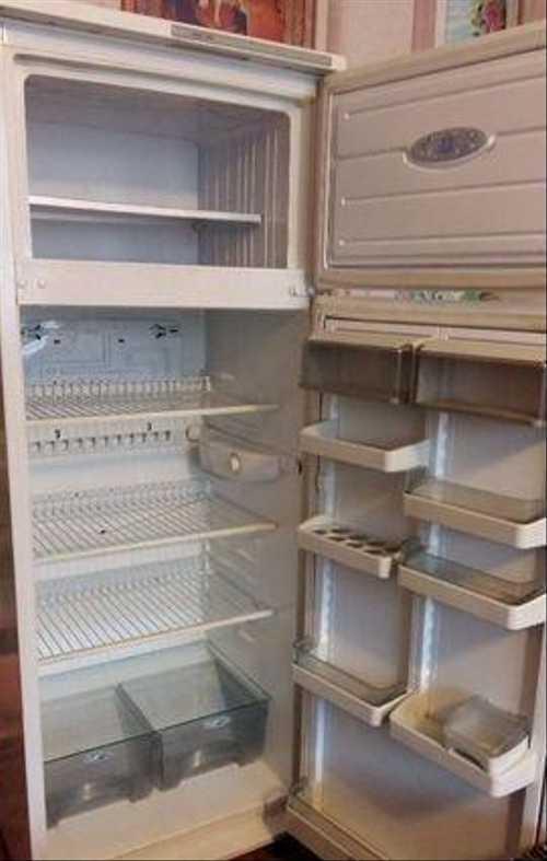 Резина для холодильников Атлант 55,6*31.7 см