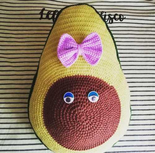 Декоративная игрушка Авокадо