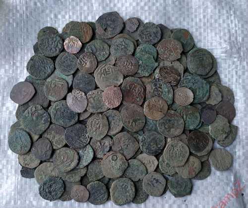 Монеты Крымского ханства 200 штук