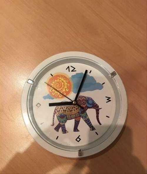 Часы настенные со слоном